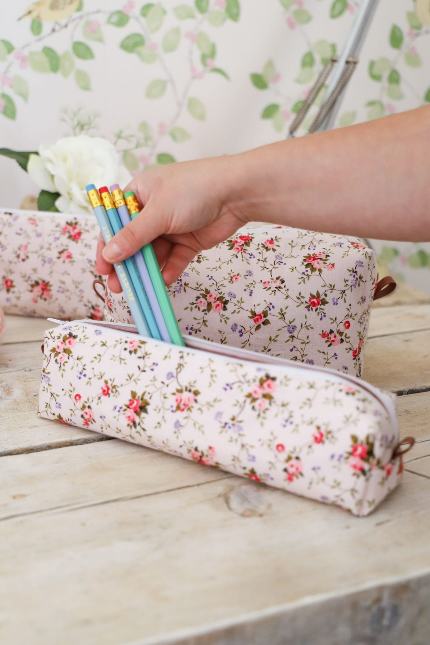 How to make a pencil case - Dainty Dress Diaries