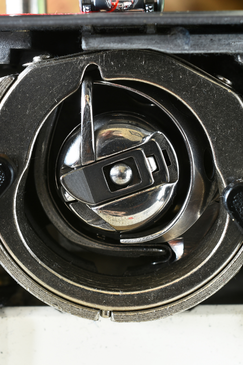 Common Sewing Machine Problems & How To Fix Them - Dainty Dress Diaries